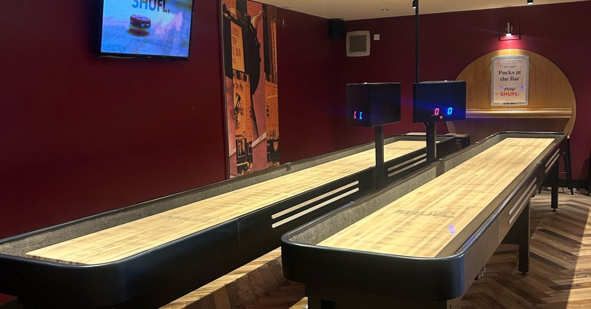 Shuffleboard – Kennys Sports Bar